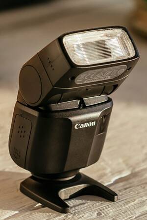 Flash Canon Flash Speedlite EL-100 - 3249C003 | Darty