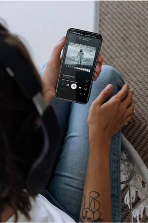 Smartphone Logicom Flow 32Go Noir - FLOW_BLACK | Darty