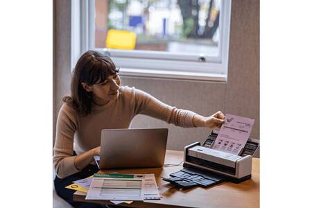 Scanner Brother ADS-1300 / Scanner de documents compact et portable | Darty