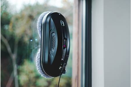 Robot lave-vitre Eziclean HOBOT 388 | Darty