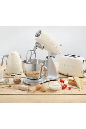 Robot pâtissier Smeg SMF02CREU Crème | Darty