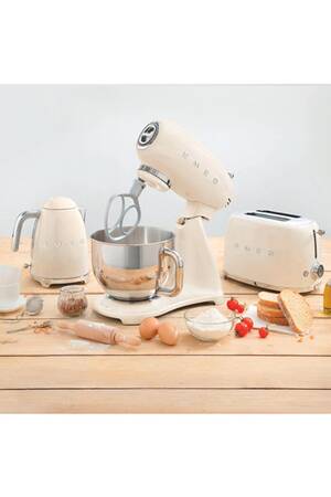 Robot pâtissier Smeg SMF03CREU CREME | Darty