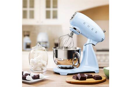 Robot pâtissier Smeg SMF03PBEU bleu azur | Darty